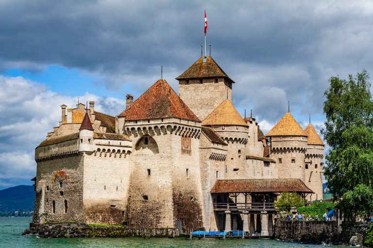 Switzerland Trip Planner (Make The Most Of Your Visit) - SwitzerLanding