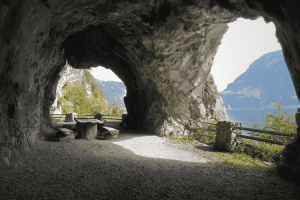 Meilleures randonnées de printemps en Suisse : 12 sentiers épiques à ...