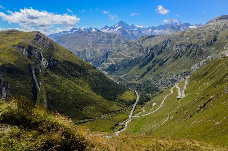 Driving In The Alps: All The Info You Need To Plan A Trip - SwitzerLanding