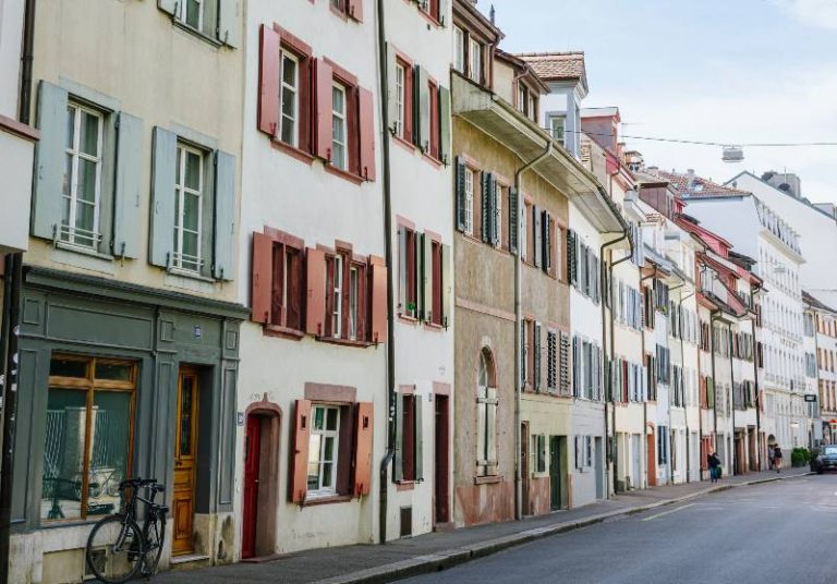 Basel Vs. Zurich: Which City Is Right For You? - SwitzerLanding