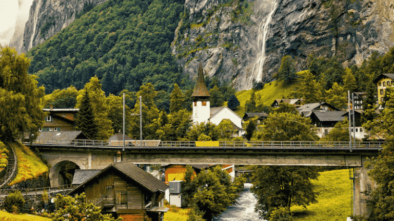 Visiting Staubbach Falls, Lauterbrunnen: A Detailed Guide ...