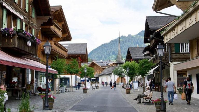Things To Do In Gstaad (Shopping, Fine Dining & More) - SwitzerLanding