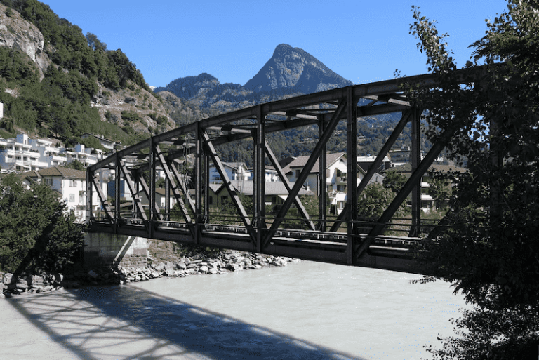 Best Towns In The Swiss Alps (Must-Visit For Scenic Views) - SwitzerLanding