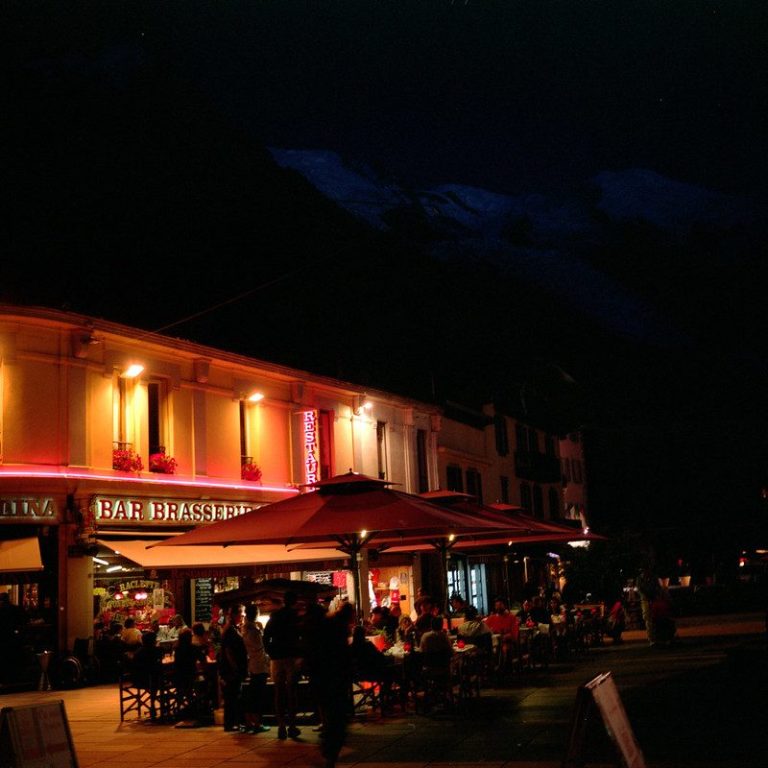 Zermatt or Chamonix: Best Ski Resort in the Alps? - SwitzerLanding