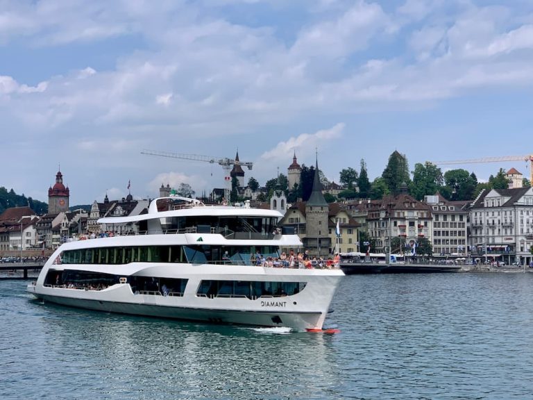 Lake Lucerne Cruise (Routes, Prices & More) - SwitzerLanding