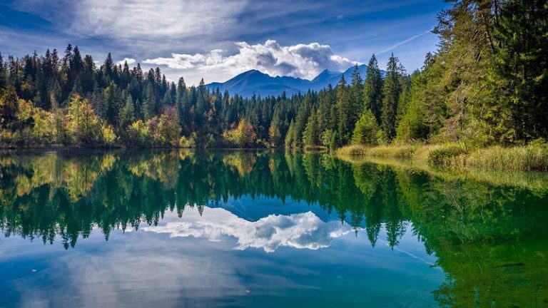 Crestasee: A Visitor’s Guide To The Idyllic Swiss Lake - SwitzerLanding