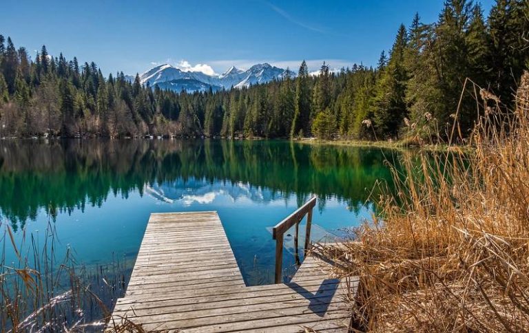 Crestasee: A Visitor’s Guide To The Idyllic Swiss Lake - SwitzerLanding