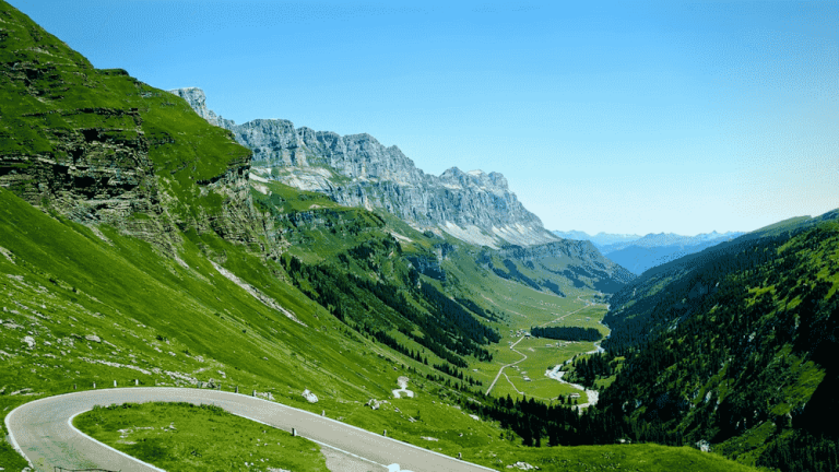 Best Scenic Drives In Switzerland (Epic Views) - SwitzerLanding