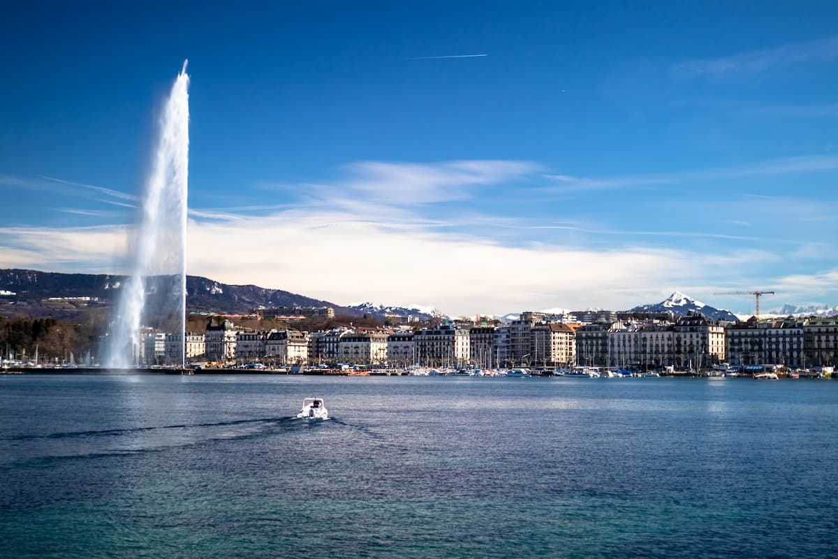 Best Walking Tours In Geneva (Discover The City's Charm) - SwitzerLanding