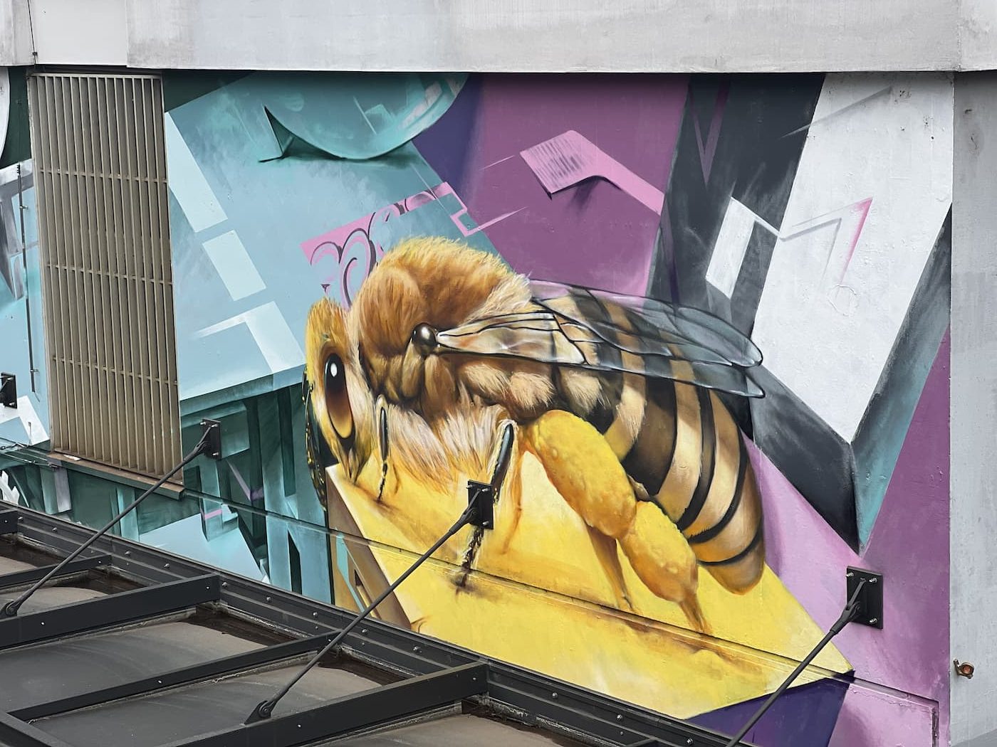 Zurich's Graffiti Renaissance: From Vandalism to Art - SwitzerLanding