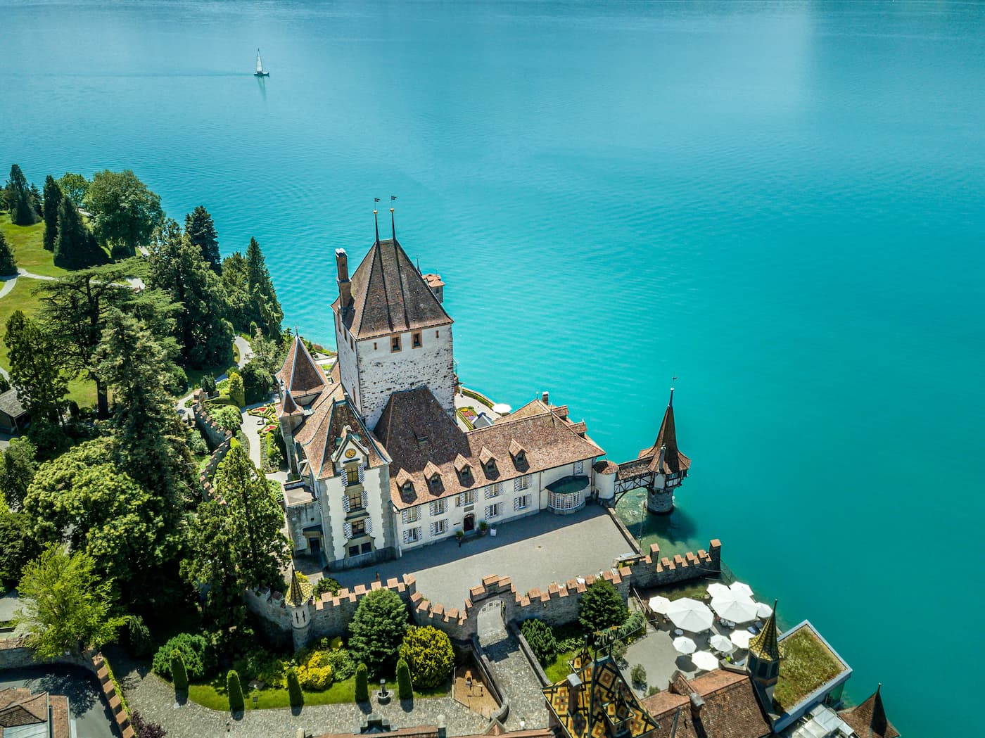 Best Mountain Hotels in Switzerland (Budget To Luxury) - SwitzerLanding