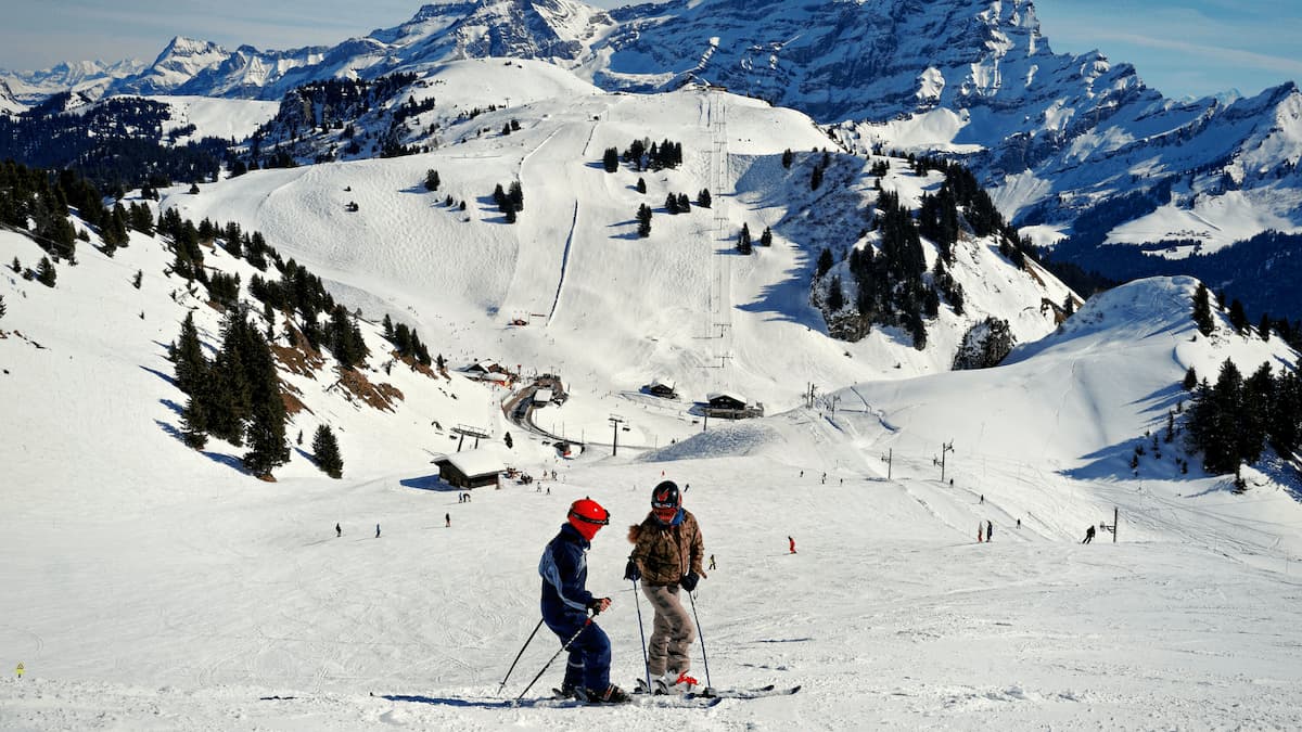 7 Best Ski Resorts Near Montreux (Fun For All Levels) - SwitzerLanding
