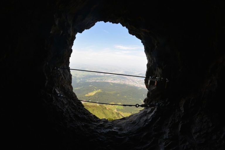 Visiting Mount Pilatus, Switzerland: A Comprehensive Guide - SwitzerLanding