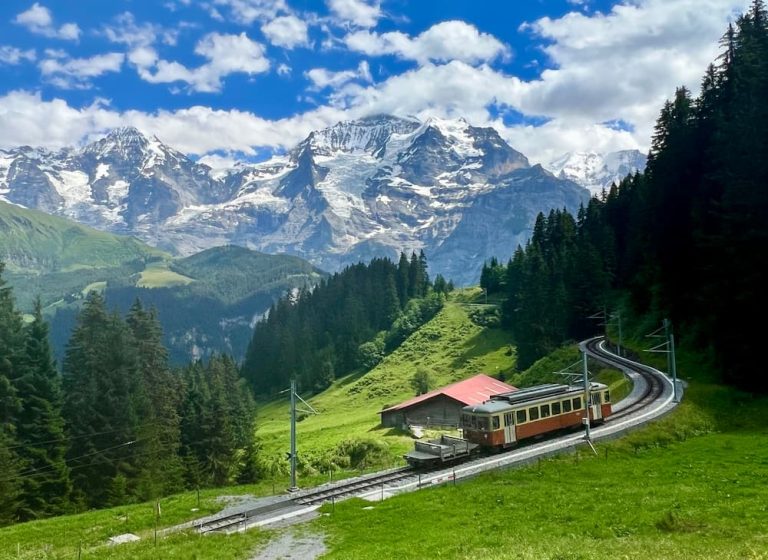 Wengen or Murren: Which Is The Best Swiss Village? - SwitzerLanding